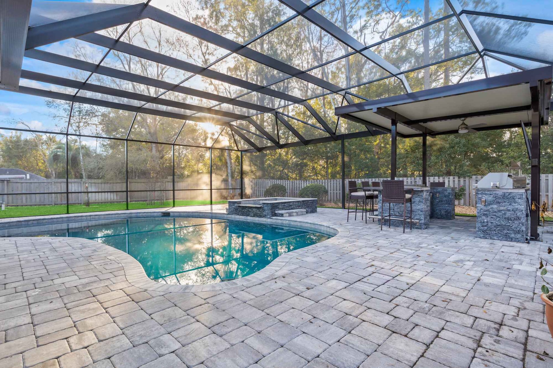 Pros & Cons of Enclosing a Pool in Florida (#7 is Important!)